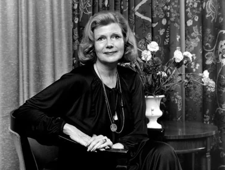 The Untold Story Of Rita Hayworth's Life - The History Insider